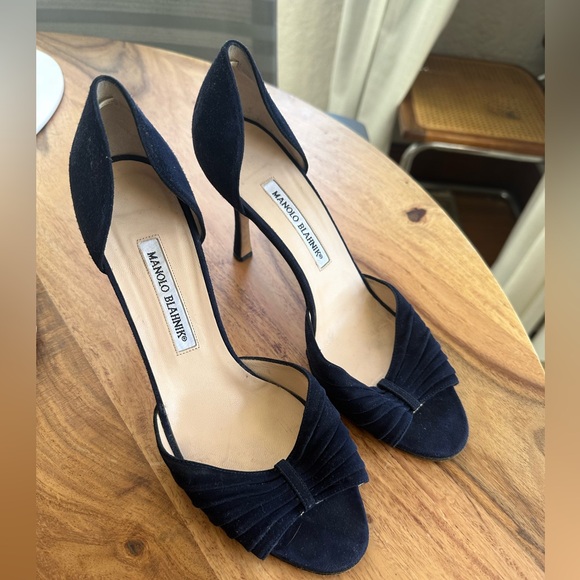 Manolo Blahnik | Shoes | Midnight Blue Suede Manolo Blahnik | Poshmark